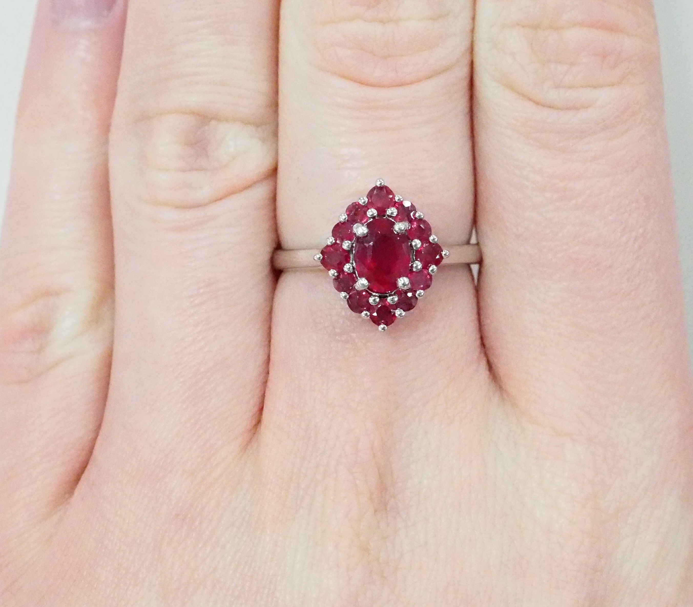Серебряное кольцо с рубинами 10321-000299 – купить по цене 15730 рублей ...