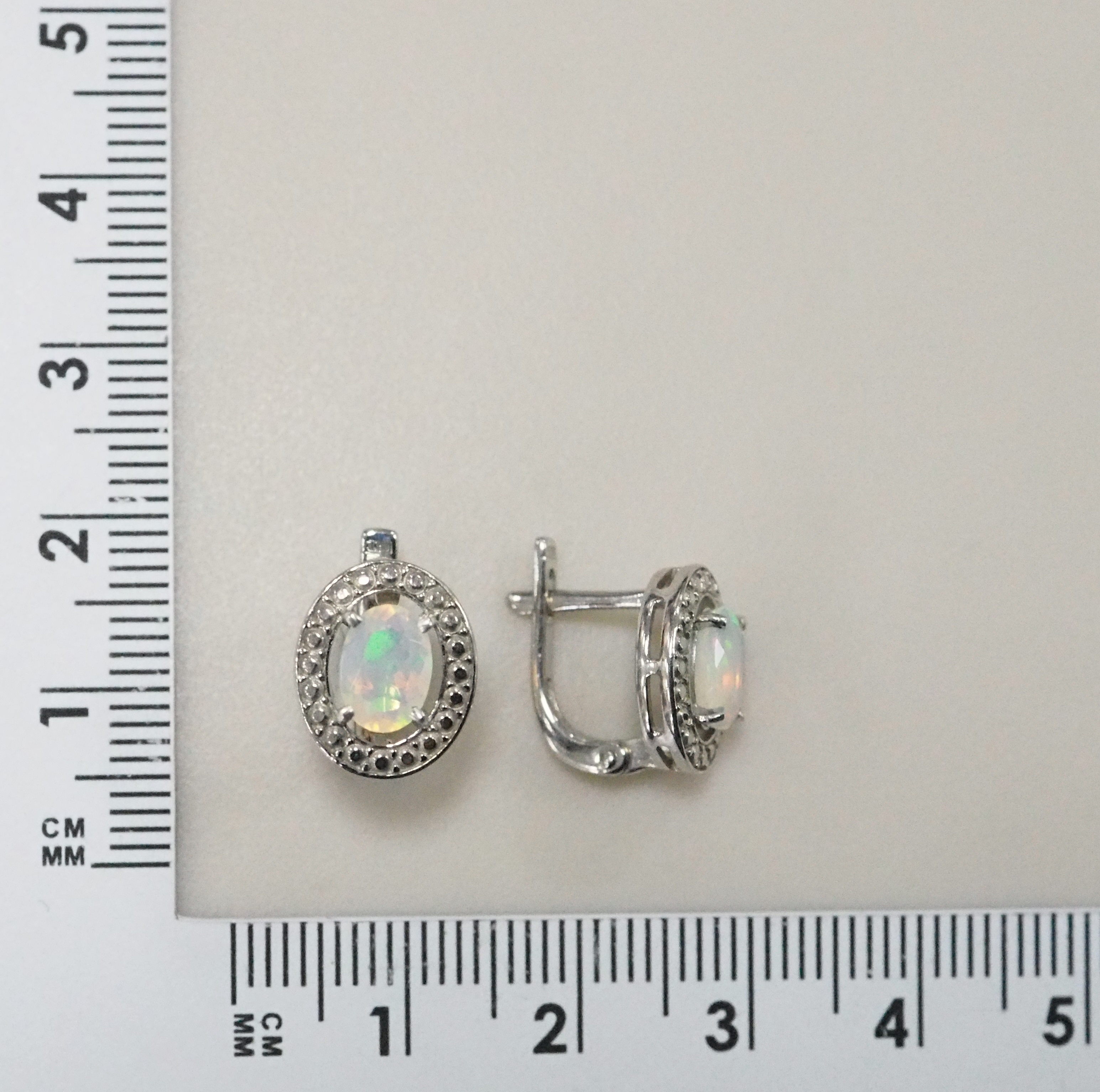 Серебряные серьги с опалами 10522-001390 – купить по цене 7582 рублей в ...